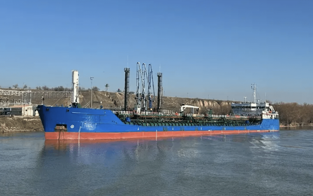 Product / Oil Tanker - Shipned